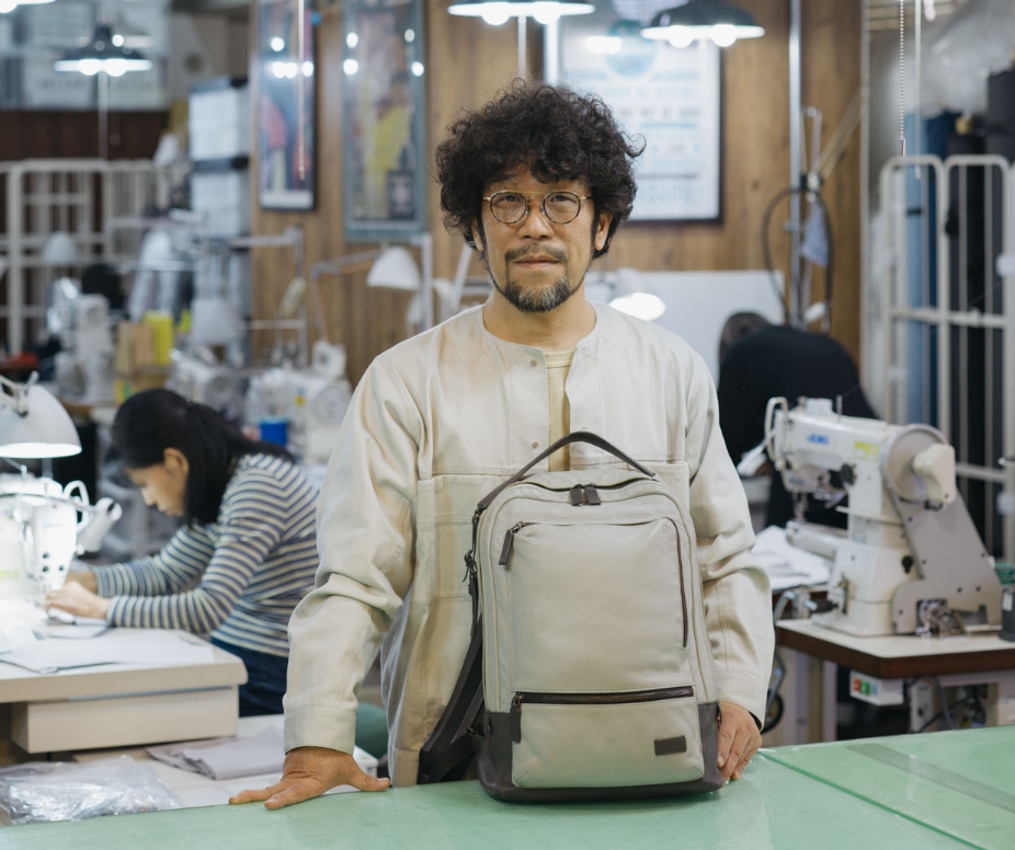 「トゥミ」50年の軌跡、未来の旅路を、50人の“旅人”とともに。 (PR) | WWDJAPAN